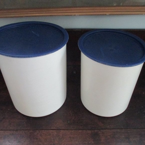 Tupperware | Kitchen | Vintage Tupperware Large Canisters White With ...